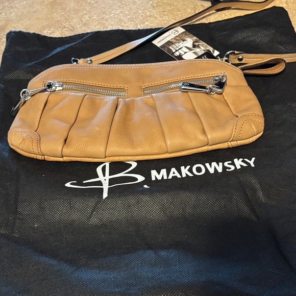 b. makowsky | Bags | B Makowsky Tan Leather Crossbody Bag | Poshmark